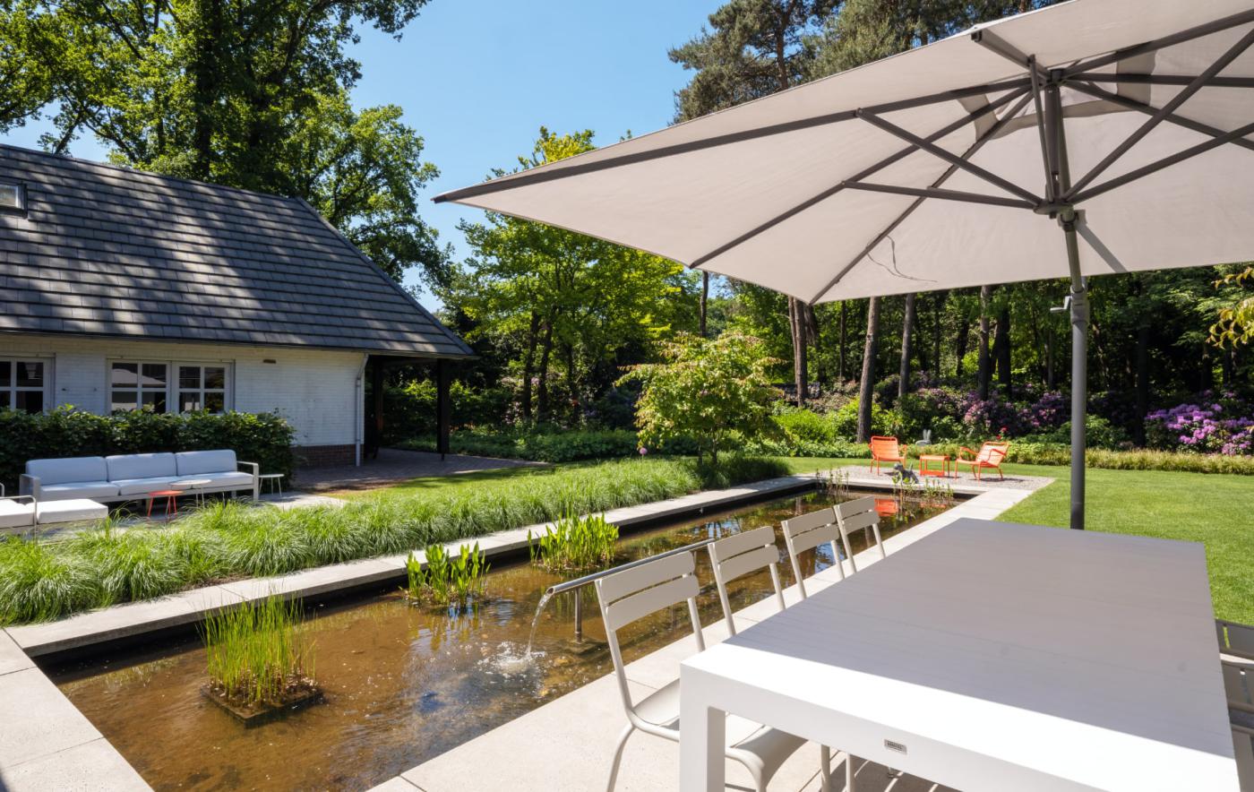 Moderne bostuin met vijver | Best Interiors